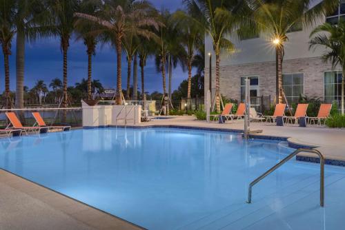 Hampton Inn & Suites Naples South, Naples (updated prices 2025)