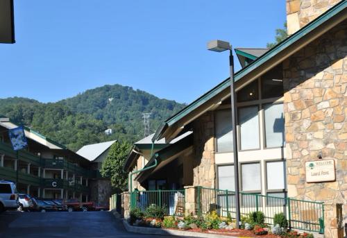 Laurel Point Resort, Gatlinburg (updated prices 2025)