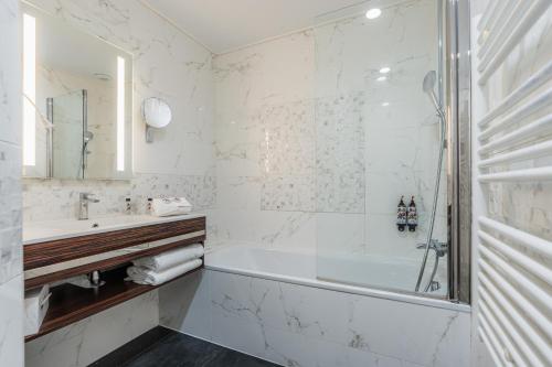 Hotel Villa Victoria, Nice (updated prices 2025)