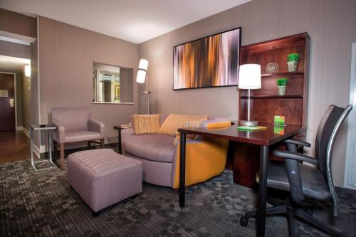 Courtyard by Marriott Tysons McLean, Tysons Corner (updated prices 2025)