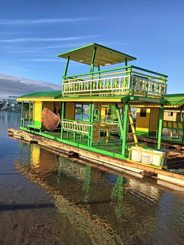 Little Boracay Floating Cottages by Khali, Calatagan (updated prices 2026)