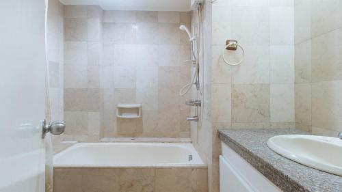 Sunette Tower Makati, Manila (updated prices 2025)