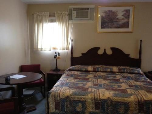 Lotus Motel, Cobourg (updated prices 2024)