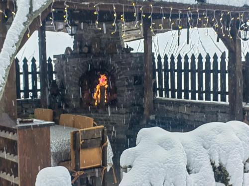 Кътче, Leshten (updated prices 2025)