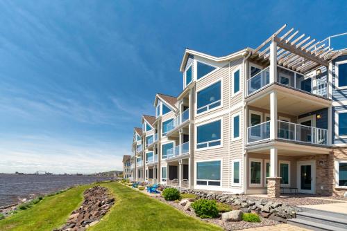Beacon Pointe on Lake Superior, Duluth (updated prices 2025)
