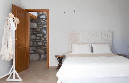 Kaly Solana, Agia Anna Naxos (updated prices 2025)