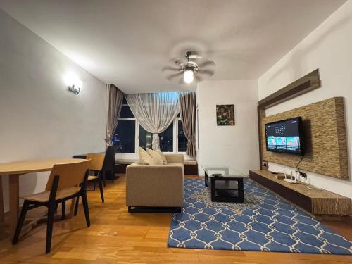 KL Sentral Dua Sentral King Bedroom Suite With Merdeka 118 and KLCC ...