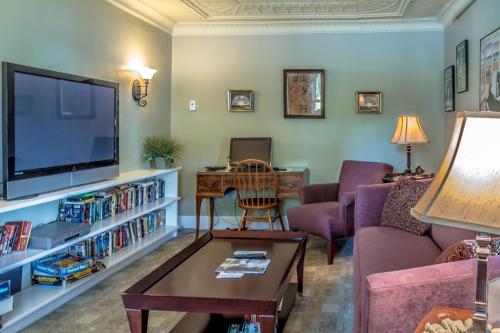 Cranmore Inn and Suites, a North Conway boutique hotel, North Conway ...