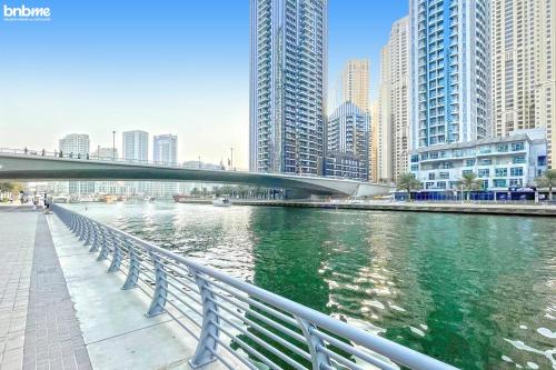 bnbmehomes - DAMAC Waves Tower, Dubai (updated prices 2025)