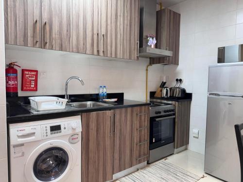 Dunya tower downtown Dubai, Dubai (updated prices 2025)