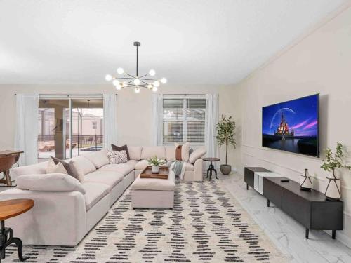 Super Amusing - 9BDR 5BA - MOVIE ROOM & SLEEPs 34, Kissimmee (updated ...