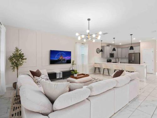 Super Amusing - 9BDR 5BA - MOVIE ROOM & SLEEPs 34, Kissimmee (updated ...