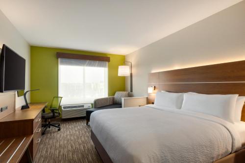 Holiday Inn Express & Suites Hayward - Castro Valley by IHG, Hayward ...