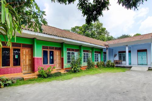 Hotel O Pondok Wisata Kurniawan 2NearWonogondang Camp ( Bumi Perkemahan ...