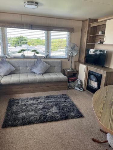 Combe Haven, Hastings (updated prices 2025)