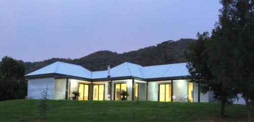 3 Bells Alpine Cottage, Bright (updated prices 2025)