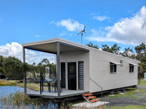 Trinity Islands Holiday Park - Cabin Accommodation, Burrum Heads (updated prices 2025)