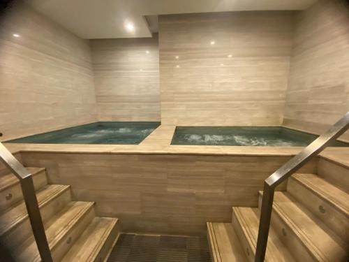 Cozy Apartment with Jacuzzi and Sauna at 188 Suites Klcc, Kuala Lumpur ...
