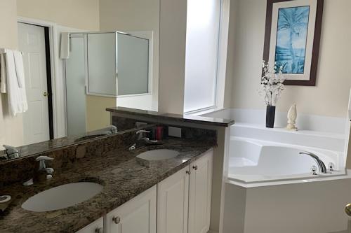 Emerald Island Resort : Pool & Games Room, Kissimmee की (2026 के लिए ...