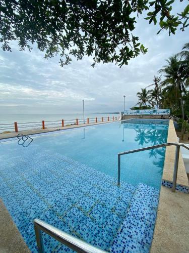 Happy Ripples Beach Resort, Mabilao (updated prices 2025)