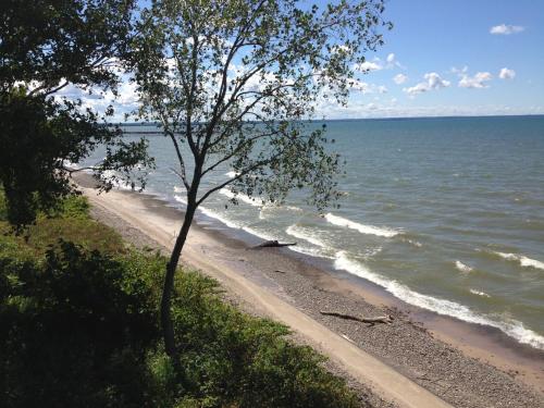 Brennan Beach Lakeview Park Model 1, Pulaski (updated prices 2025)