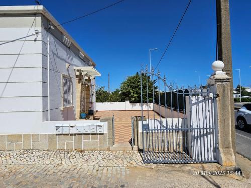 BLife Salinya private rooms at N125, Olhão (updated prices 2025)