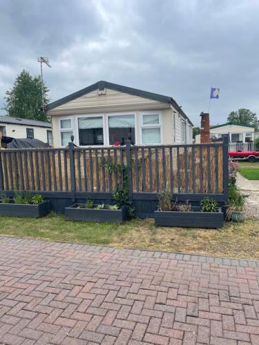 z&m caravan 66 Westfield 7 lakes country park, Crowle (precios ...