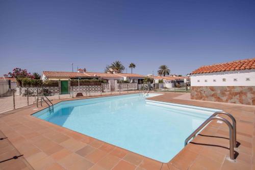 Deluxe Los Porches - by Gestión Vacacional Canarias, Maspalomas ...