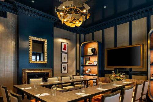 The Talbott, Autograph Collection, Chicago (updated prices 2025)