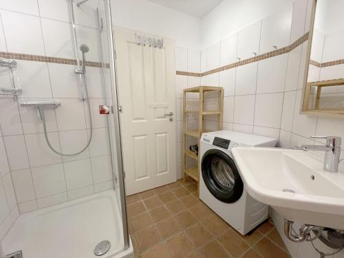 Haus-Badallee-Whg-02-Happiness-Lodge, Sankt Peter-Ording की (2026 के ...