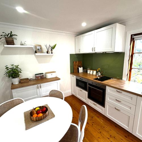 Aldgate Creek Cottage, Aldgate (updated prices 2025)
