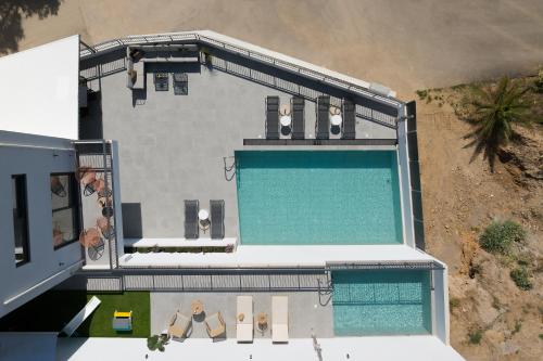 EmJo Villa, By the Sea, Stroll to Beach & Dining, By ThinkVilla ...