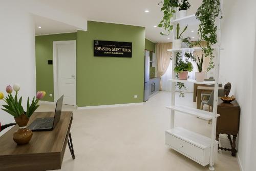 4 Seasons Roma Trastevere, Rome (updated prices 2026)