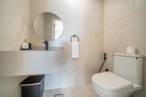 High-Floor 1BR New Design Steps to JBR Beach, दुबई की (2026 के लिए ...