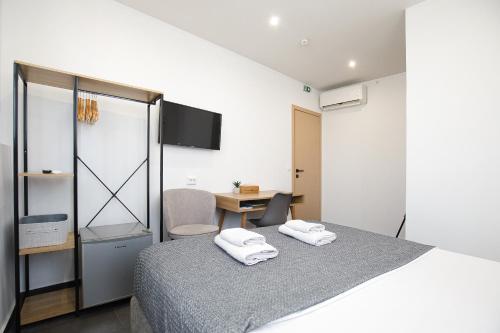 Navitas House, Athens (updated prices 2025)