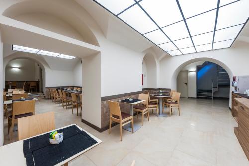 Hotel California, Rome (updated prices 2025)