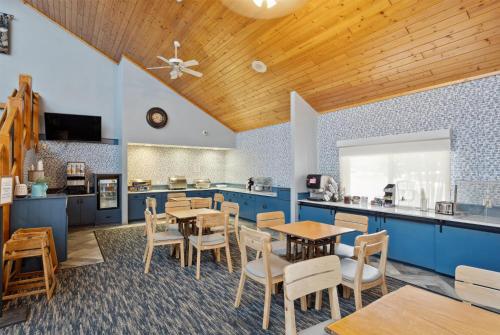 AmericInn by Wyndham Wisconsin Dells, Wisconsin Dells (updated prices 2025)