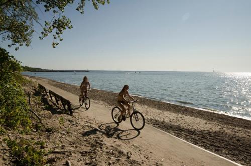 Brennan Beach Lakeview Park Model 1, Pulaski (updated prices 2025)
