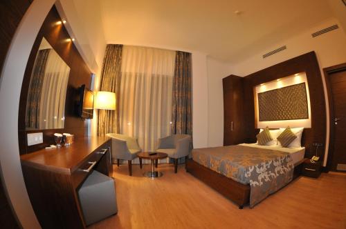 Small Beach Hotel, Turgutreis (updated prices 2024)