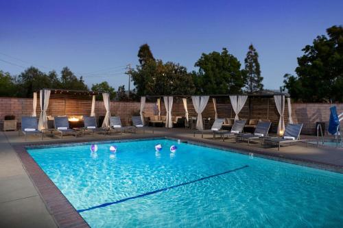 Corque Hotel, Solvang, A Tribute Portfolio Hotel, Solvang (updated ...