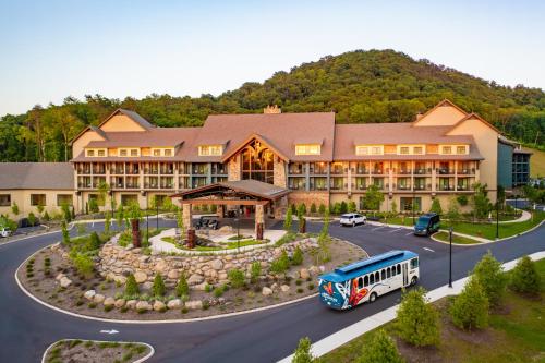 Dollywood's HeartSong Lodge & Resort, Pigeon Forge (updated prices 2025)