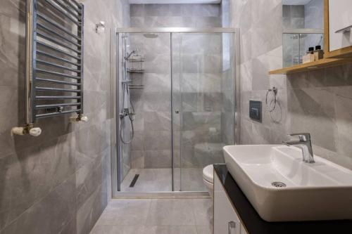 Vibrant 4bed1bath Home Heart Of Beyoglu! #389, Estambul (precios ...