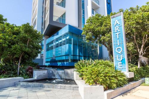 Artique Surfers Paradise - Official, Gold Coast (updated prices 2025)