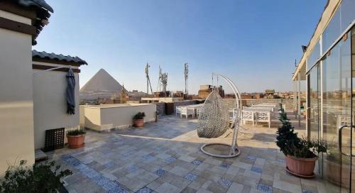 Pyramid Edge Hotel & Exclusive Pyramids View Rooftop, Cairo (updated ...