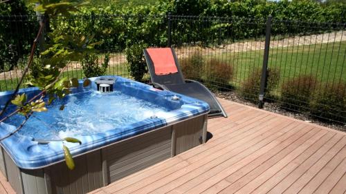 Elegant Suite in a Luxury Bed and Breakfast in Ruby Bay, Nelson, New ...