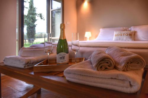 Luxury Villa in Umbria with Private Pool, Morcella (updated prices 2025)