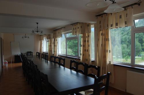 Complexul Turistic Cheile Butii, Câmpu lui Neag (prețuri actualizate 2025)