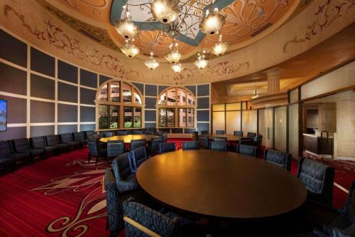 Peppermill Resort Spa Casino, Reno (updated prices 2025)