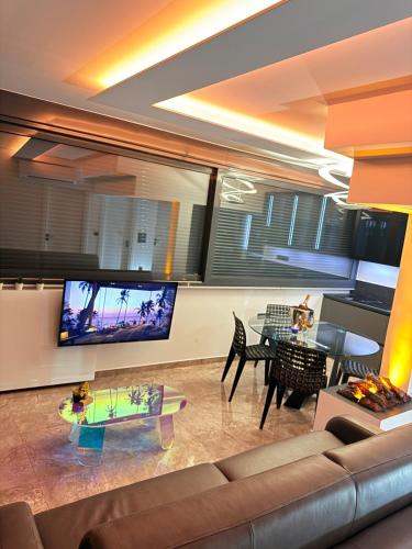 Athens DeniMar Kolonaki Luxurious Endless Panorama، أثينا (أسعار محدثة ...