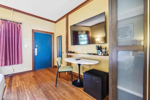 Inn Marin and Suites, an Ascend Collection Hotel, Novato (updated ...